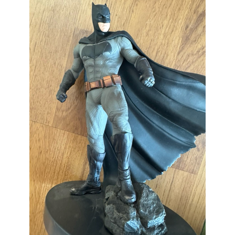 25 cm Batman Statue แท้ | Shopee Thailand