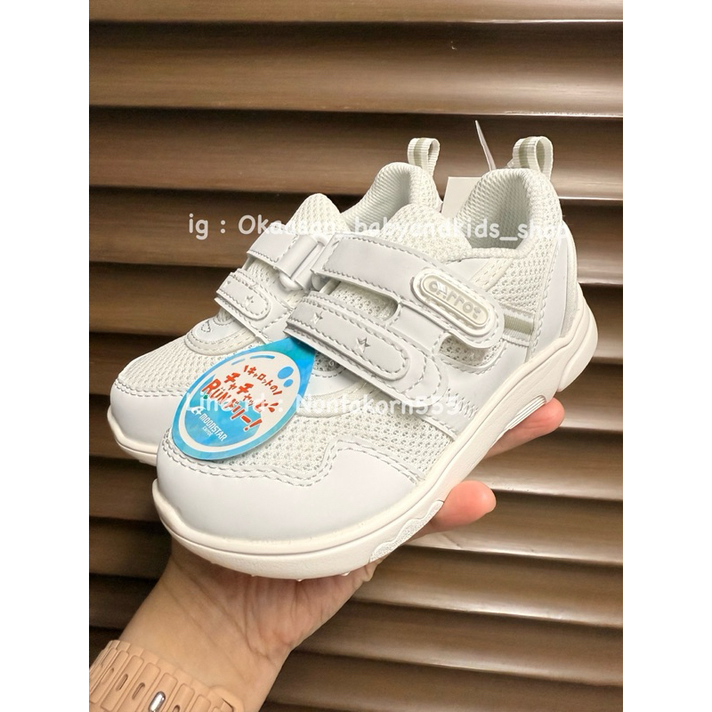 *พร้อมส่งค่ะ** Moonstar รองเท้าพละ รองเท้าผ้าใบเด็กสีขาว size 15.5-18.0 cm ใหม่ป้ายห้อย มีกล่อง ...