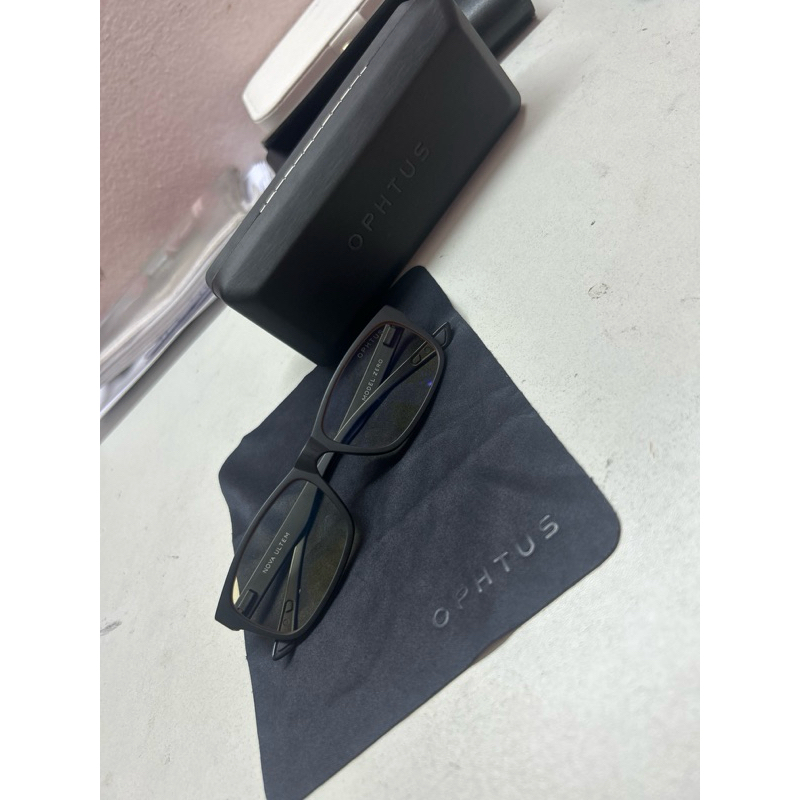 แว่น OPHTUS Zero ของแท้ รุ่น Retina x Clear ซื้อจากช็อป OPHTUS ในช้อปปี ...