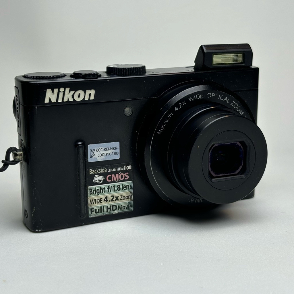 กล้องดิจิตอลเก่า Nikon P300 | Shopee Thailand