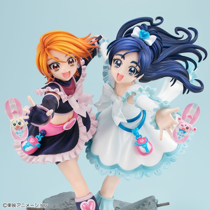 Lucrea Futari wa Pretty Cure Cure Black & Cure White Complete Figure ...