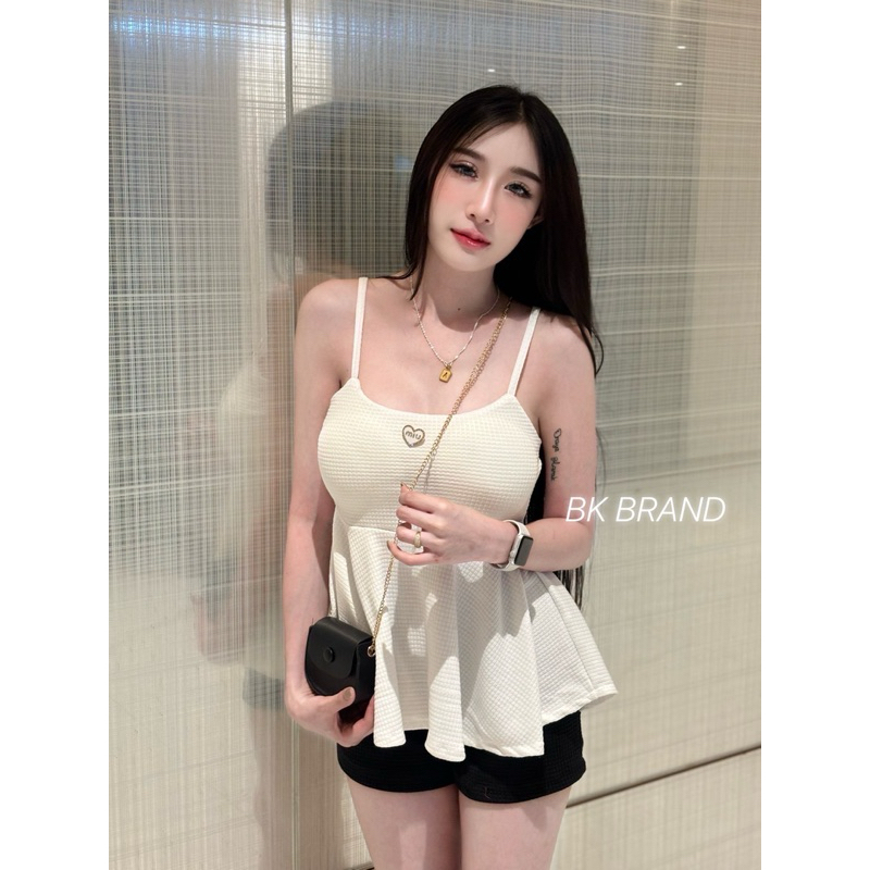 Phapassz - เซท 3 ชิ้น สายเดี่ยวเสริมฟองน้ำ มาพร้อมเข็มกลัดหัวใจ กางเกงขาสั้น พร้อมกระเป๋า ทรงฮิต ...