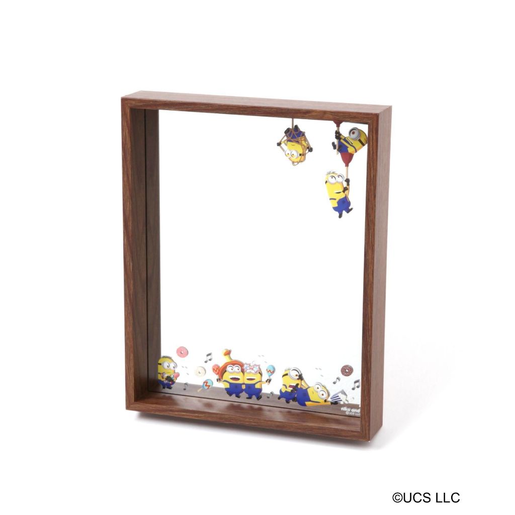 [Minions] Collaboration Stand Mirror | Shopee Thailand