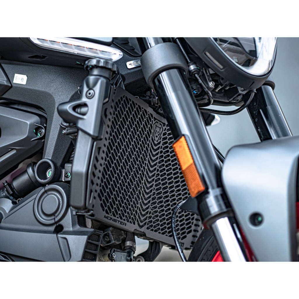 การ์ดหม้อน้ำ Were Wolf สำหรับ DUCATI MONSTER 937 / Radiator Guard ...