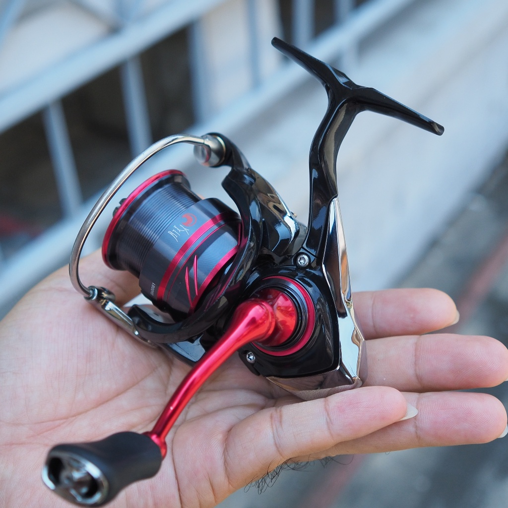 Daiwa Gekkabijin X LT 2000S-P ปี 18 รอบ 4.8 มือสอง ตัวที่ 1 | Shopee Thailand