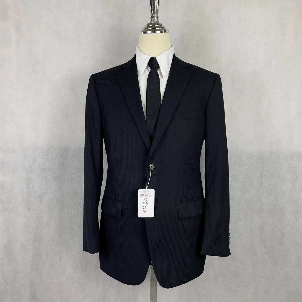 สูทผู้ชาย สีกรมลาย SOF FI CE รอบอก42 รหัส H | Shopee Thailand