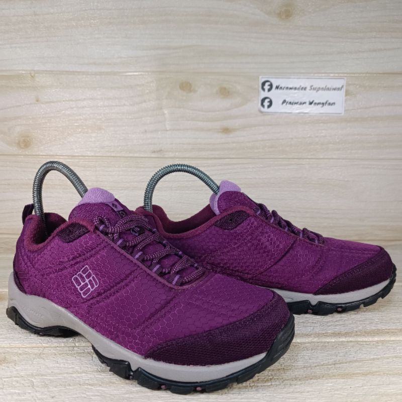 รองเท้ามือสอง Columbia 38.5-39/24.5 cm. (ตำหนิพื้นดรอปนิดหน่อย ...