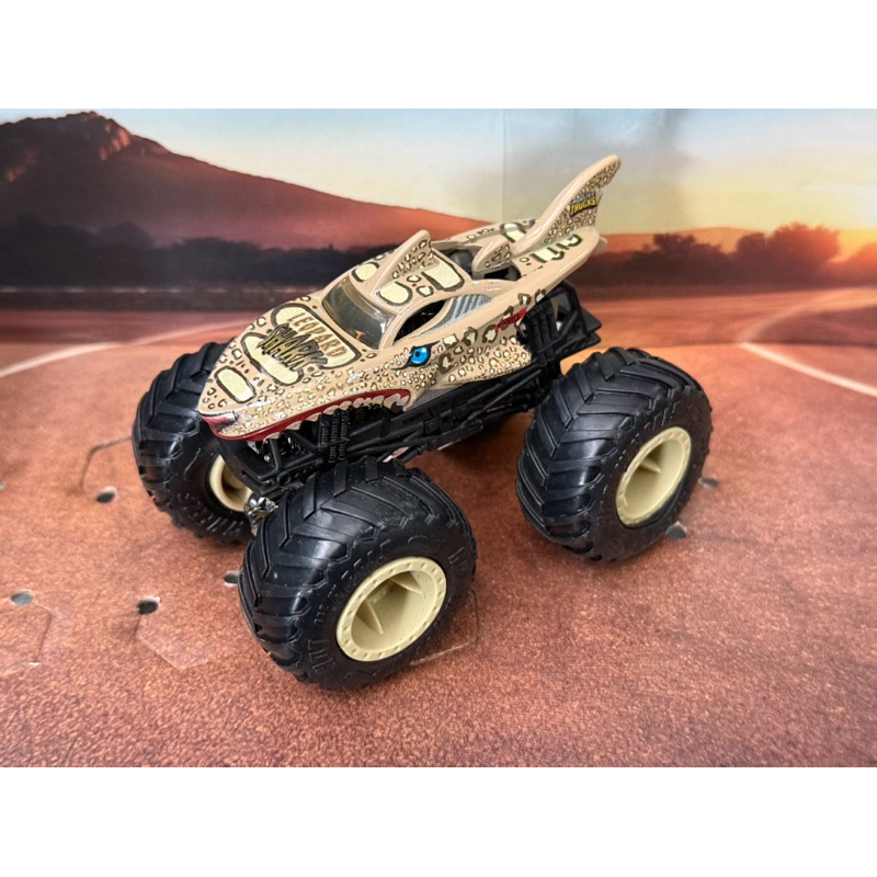 Hot Wheels Monster Truck ขนาด 1:64 Monster Jam Tiger Shark ฉลาม นอกแพ็ค ...