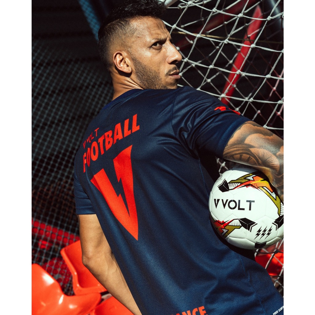 เสื้อยืดสปอร์ตพิมพ์ลาย VOLT – Vector Football NAVY สีกรม ระบายอากาศดี ...