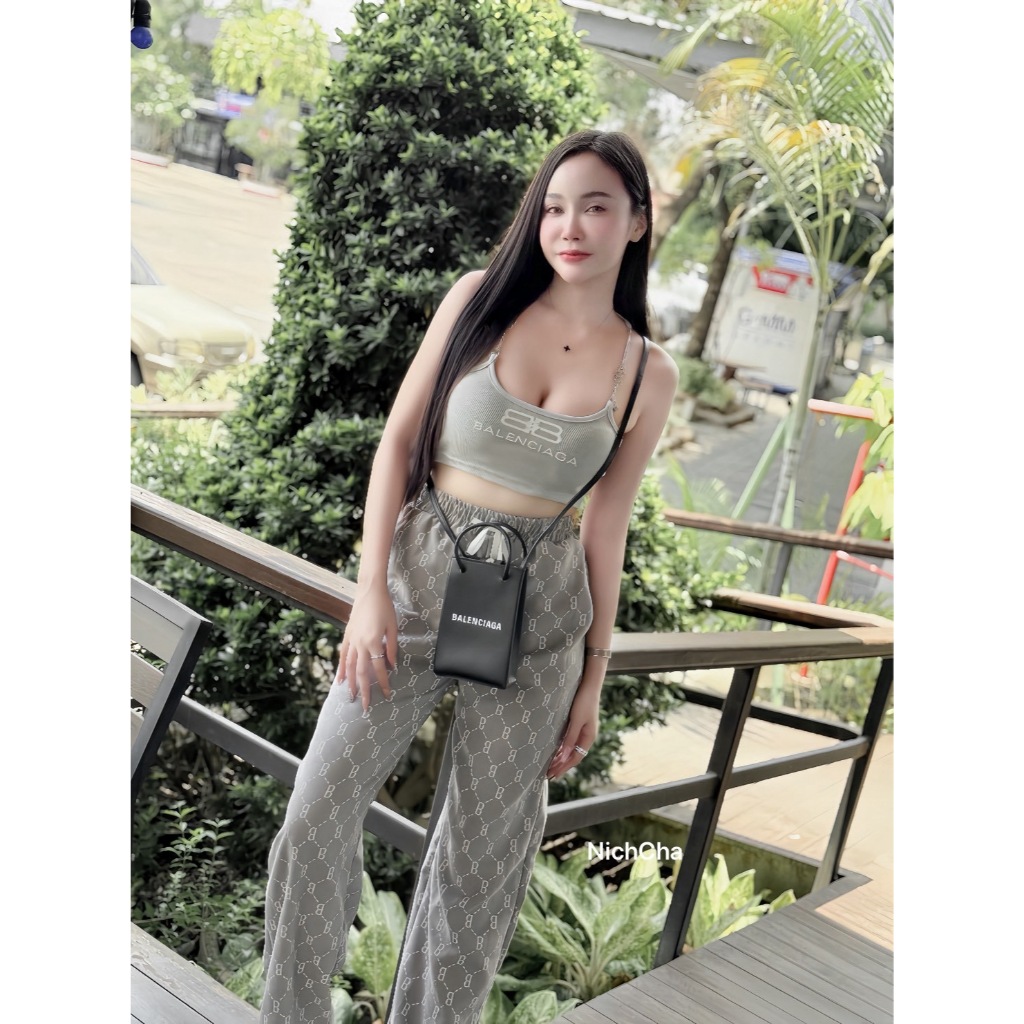 ์Nichcha Set 2 ชิ้น - เสื้อกล้าม แต่งสายโซ่ - กางเกงขายาว มีกระเป๋า มีเชือก | Shopee Thailand