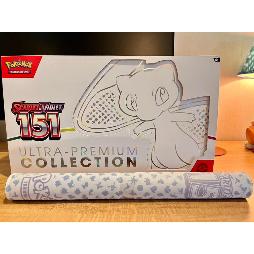 [Pokémon 151] Mew Ultra-Premium Collection UPC Playmat - Scarlet ...