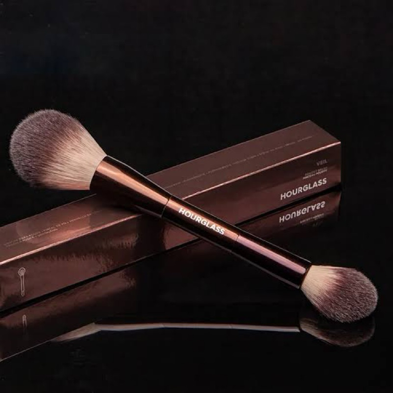 Hourglass Veil Powder Brush แปรงแต่งหน้า 2 หัว 👑 ป้ายคิงเพาเวอร์แท้ 💯 ...
