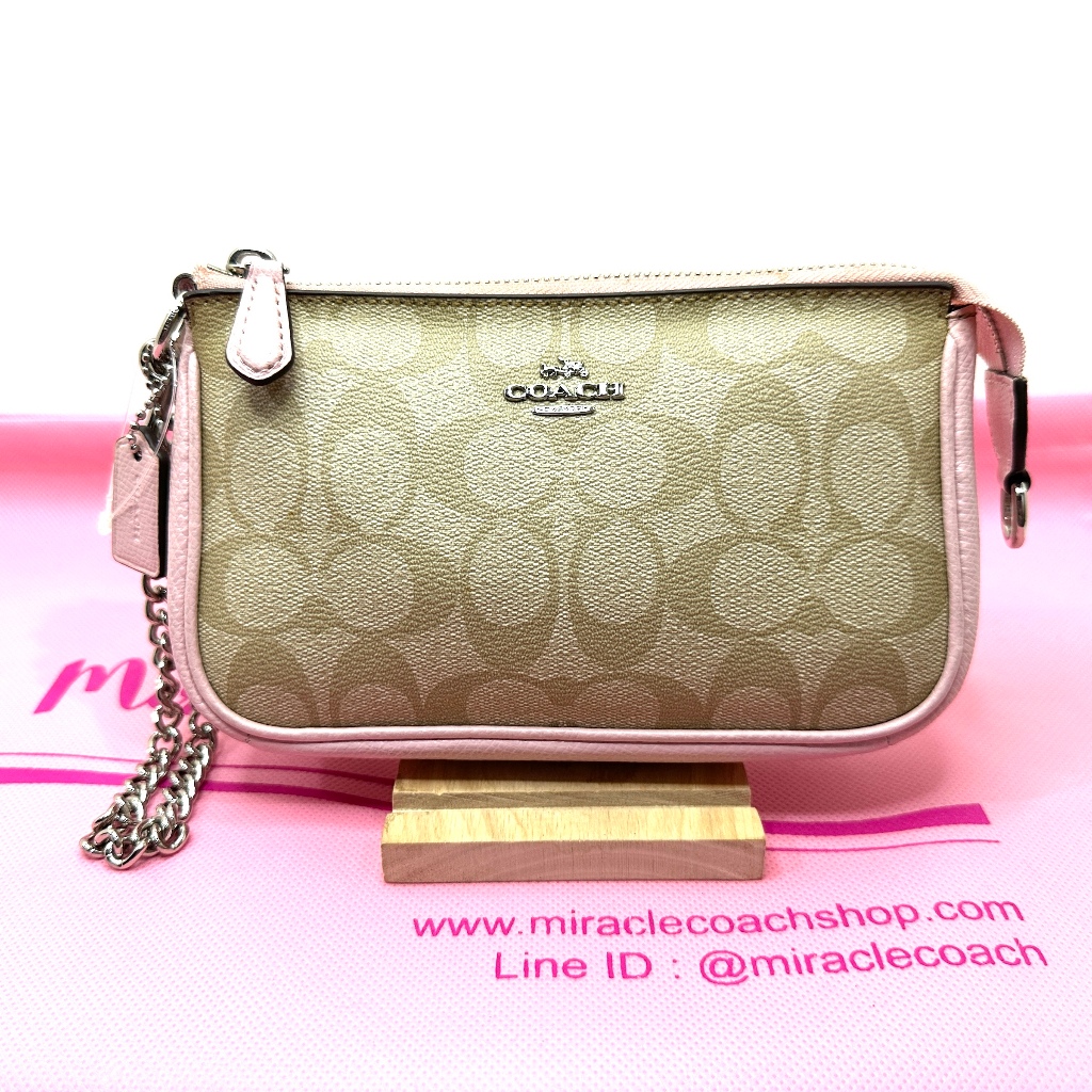 กระเป๋าคลัชคล้องมือ COACH ของแท้ มือ 1 ขนาดใหญ่ มีตำหนิ รอยเลอะที่ซิป ...