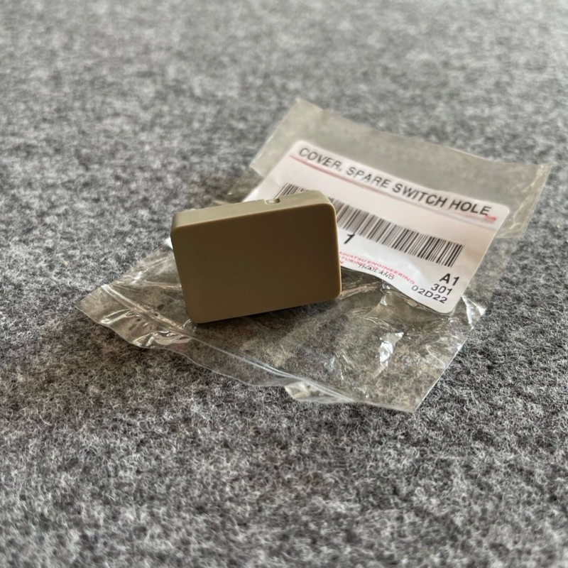 แท้ศูนย์ 💯% ฝาปิดช่องสวิทซ์ คอนโซลหน้า Camry 12-18, Altis 08-19, Vios ...