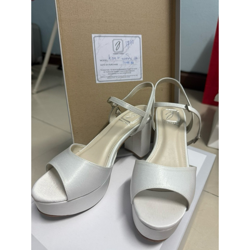 รองเท้าแต่งงาน แบรนด์ farrent farent ใส่ตอนแต่งงาน ไม่กี่ชั่วโมง สภาพ ...