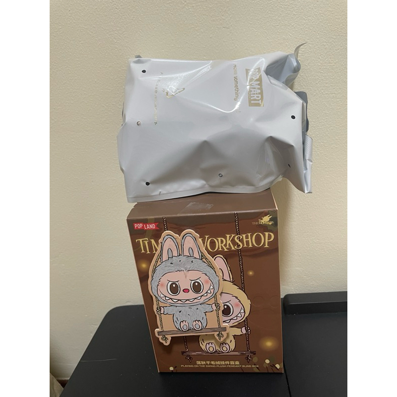 (พร้อมส่ง เลือกตัว) POP MART Labubu Timber Workshop Playing The Swing ...