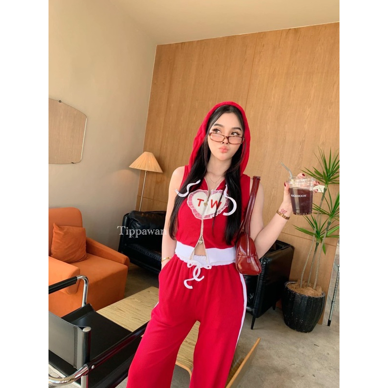Phapassz - Setครอปตัวจิ๋ว แต่งหัวใจTW ซิปหัวใจรูด น้องมาพร้อมกางเกงขายาวตีแถบทูโทนสีตัดแดง ...