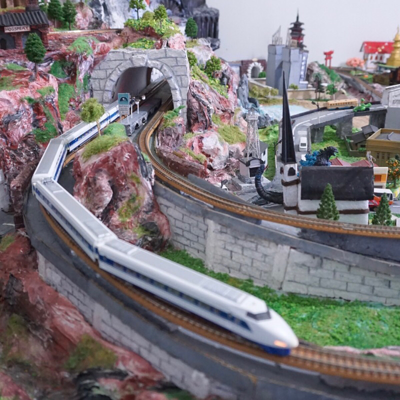 ส่งต่อ โมเดลขบวนรถไฟ tomix n scale JNR series 100 shinkansen bullet ...