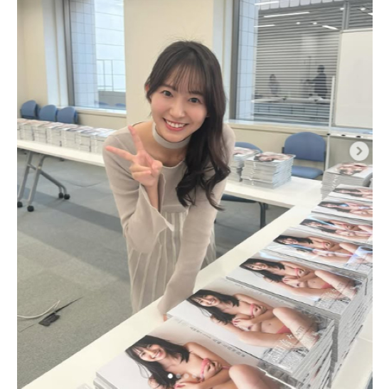 Nene Shida 3rd Photo Book "Cantabile" Nagasaki / "vivace" Taiwan trip | Shopee Thailand