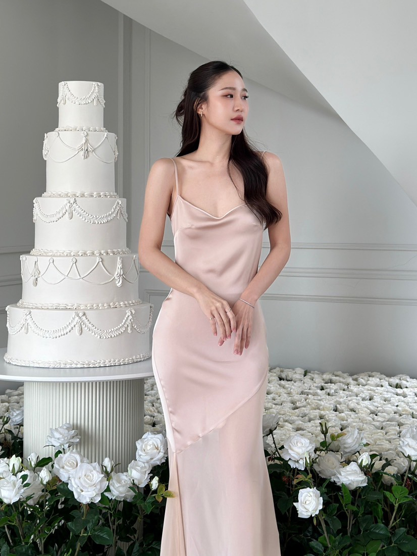 CHANUN-Tiffany Dress เดรสสายเดี่ยวเรียบหรู ซาติน+ชีฟอง (CN-081) | Shopee Thailand