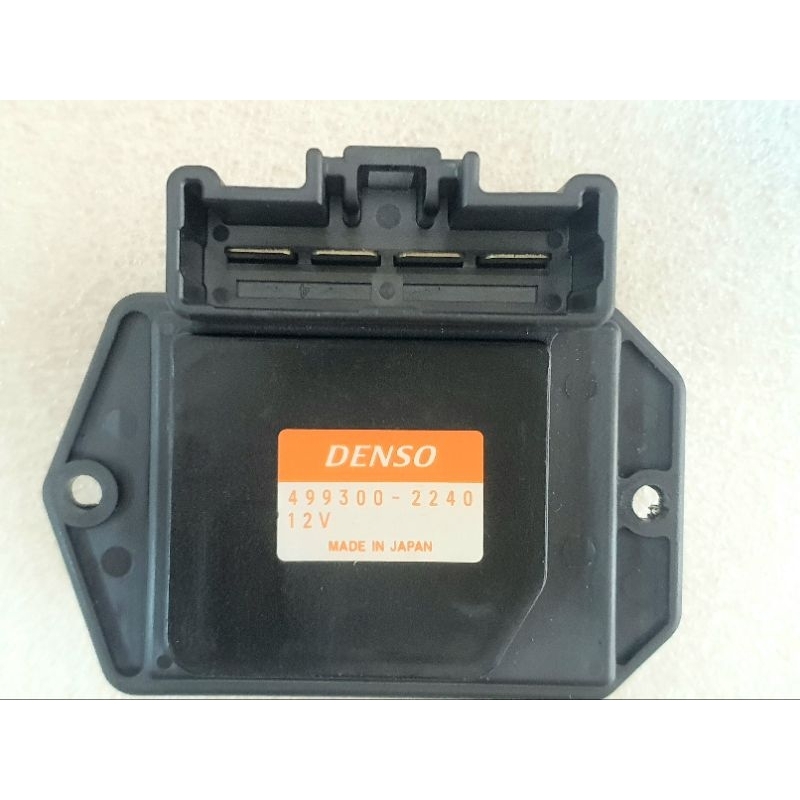 กล่องควบคุมพัดลมแอร์ รีซิสแตนท์ IC / Resistance Toyota Revo Number 499300-2240 "แท้ Denso ...