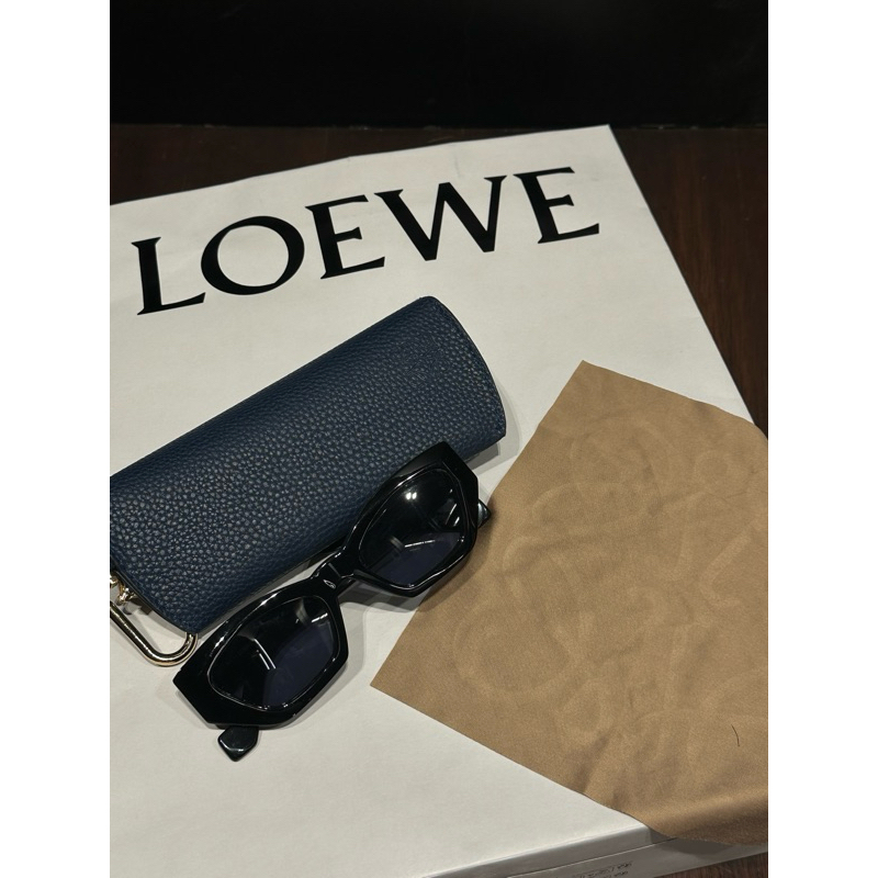 loewe sunglasses with case | Shopee Thailand