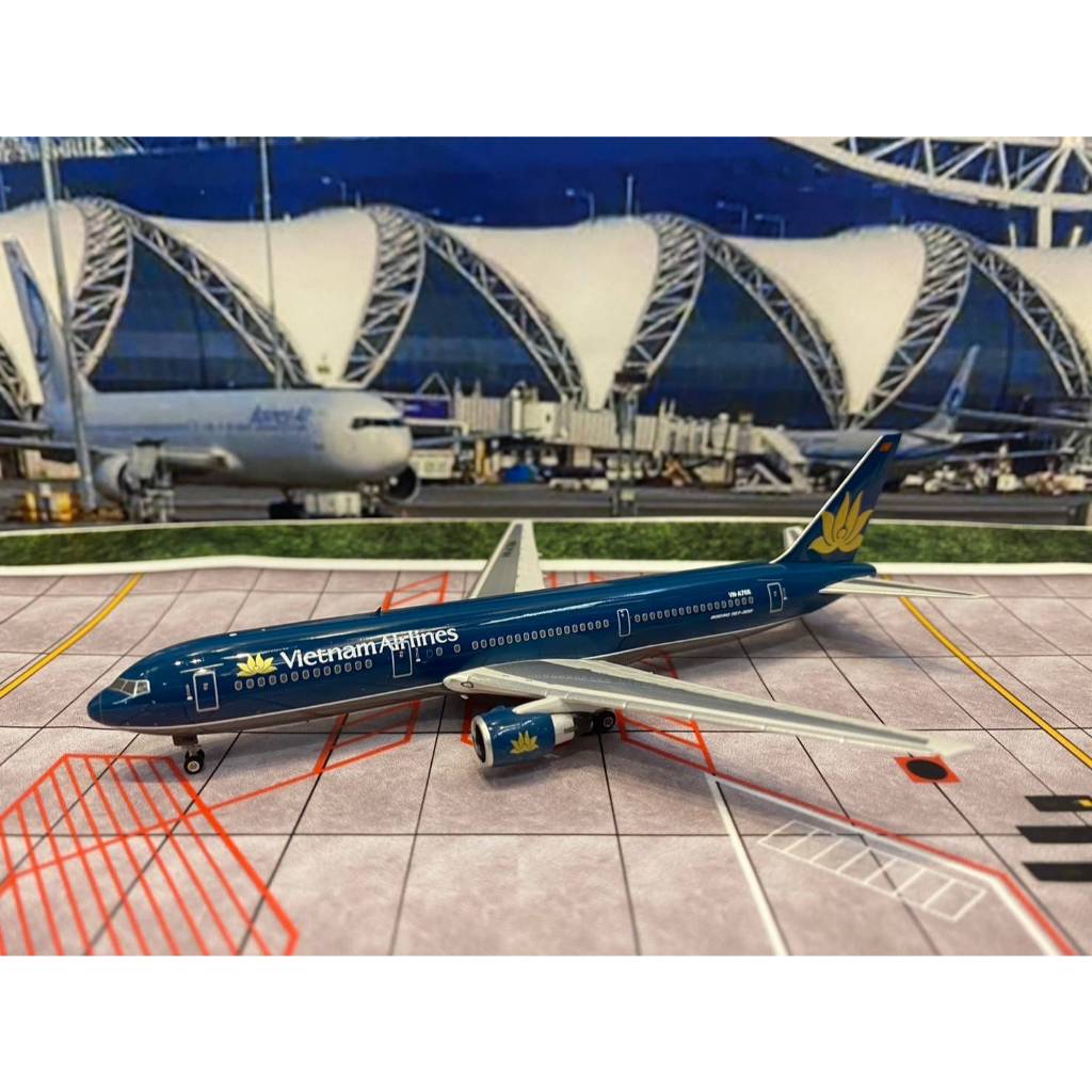 Phoenix Model [11899/11990] 1:400 Vietnam Airlines B767-300ER VN-A762 ...