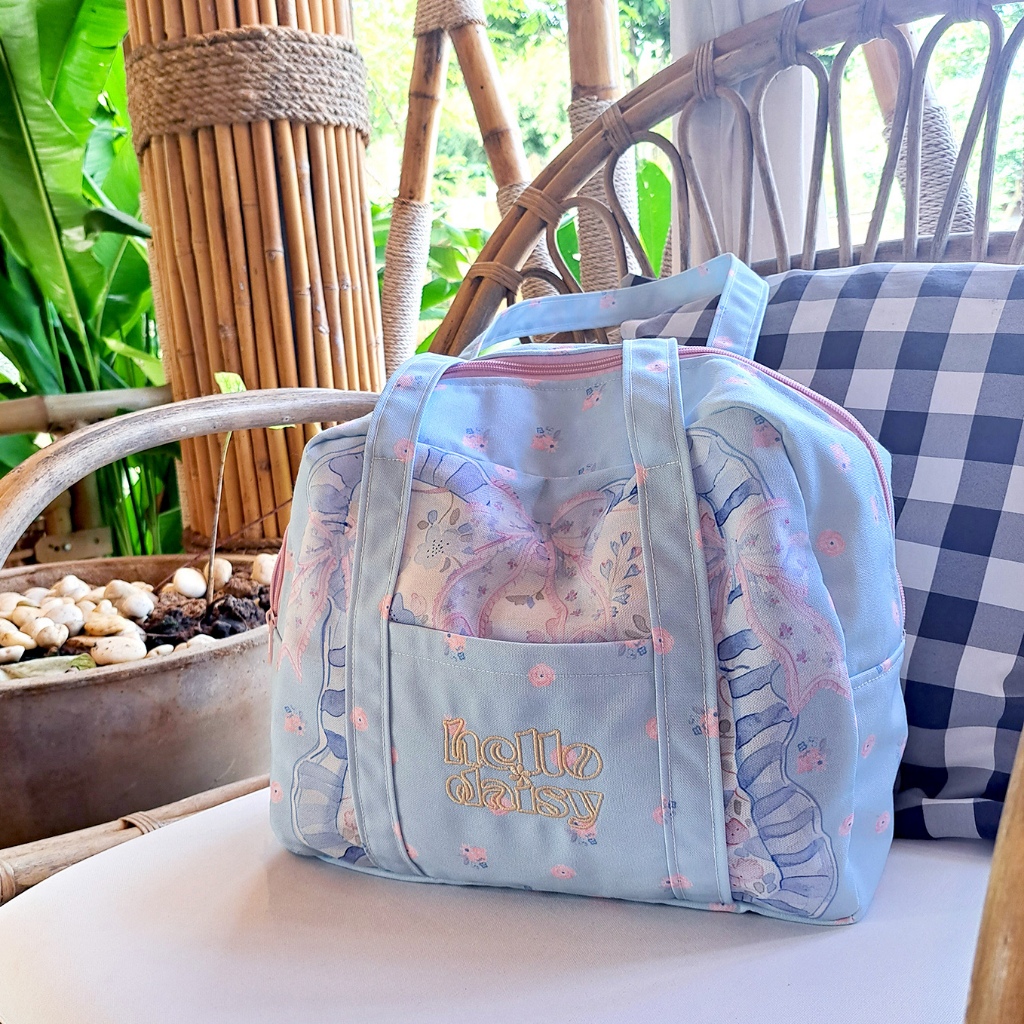 Hello Daisy Bag [แบรนด์ไทยพร้อมส่ง] กระเป๋าผ้าแคนวาสใบใหญ่ | Shopee ...