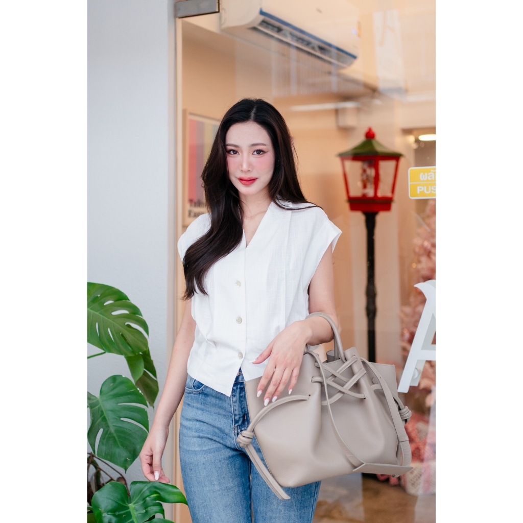 [พิมพ์โค้ด SISDEC ลด 60.- ] B485 เสื้อกั๊กสไตล์มินิมอล แขนกุดสุดชิค | Shopee Thailand