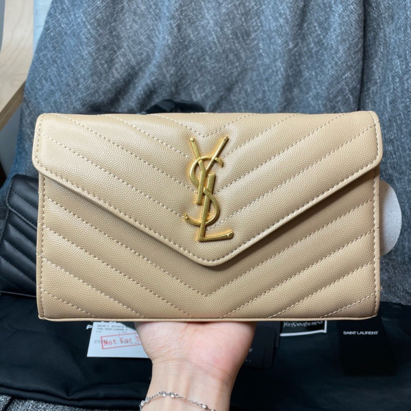 Ysl woc size 23*14 cm สินค้าสมนาคุณ แท้ 💯ของ T galleria duty free มี ...