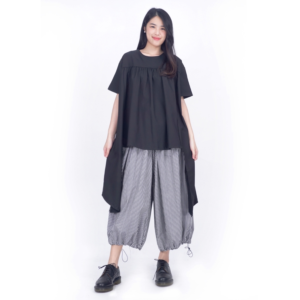 YADA.life Top เสื้อหน้าสั้นหลังยาว คอกลม แขนสั้น สไตล์มินิมอล ญี่ปุ่น ...