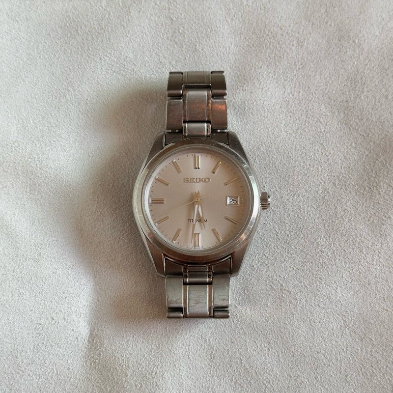 SEIKO SUR369 TITANIUM CLASSIC QUARTZ SILVER DIAL MEN'S WATCH SUR369P1 | Shopee Thailand