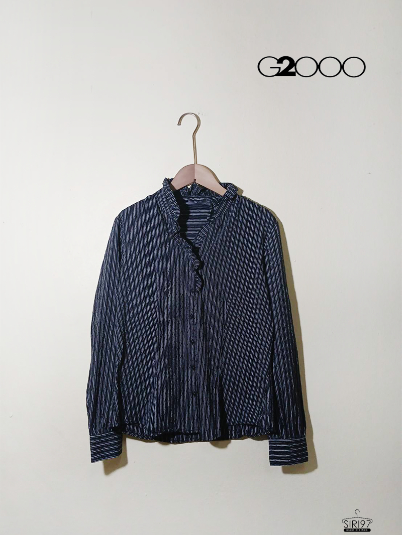 เสื้อเชิ้ตคอจีนแขนยาว G2000 สีขาวดำ ลายทางลง สภาพ85% รอบอก38หน้ายาว21หลังยาว24ไหล่15 นิ้ว ...