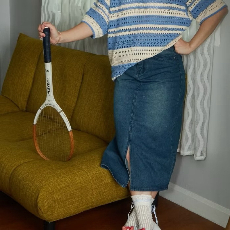 กระโปรงยีนส์ยาวผ่าหน้า จากร้าน Upeachme รุ่น DEMI JEAN SKIRT โปรงยีนส์ ...