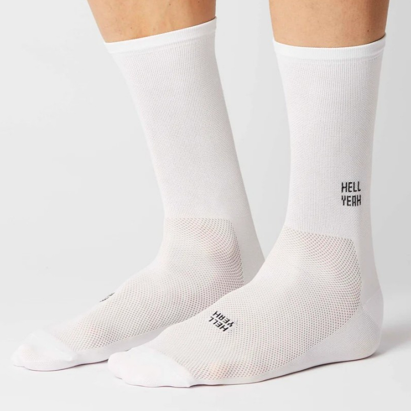 ถุงเท้า FINGERSCROSSED #CLASSIC ICONIC HELL YEAH WHITE | Shopee Thailand