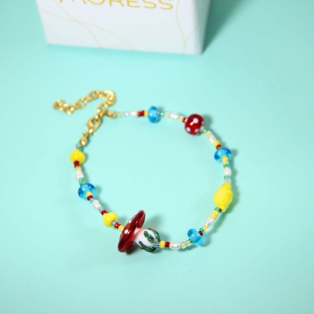 Moress Capri Bracelet สร้อยข้อมือลูกปัดเเก้วเเละมุกเเท้ สามารถปรับไชส ...