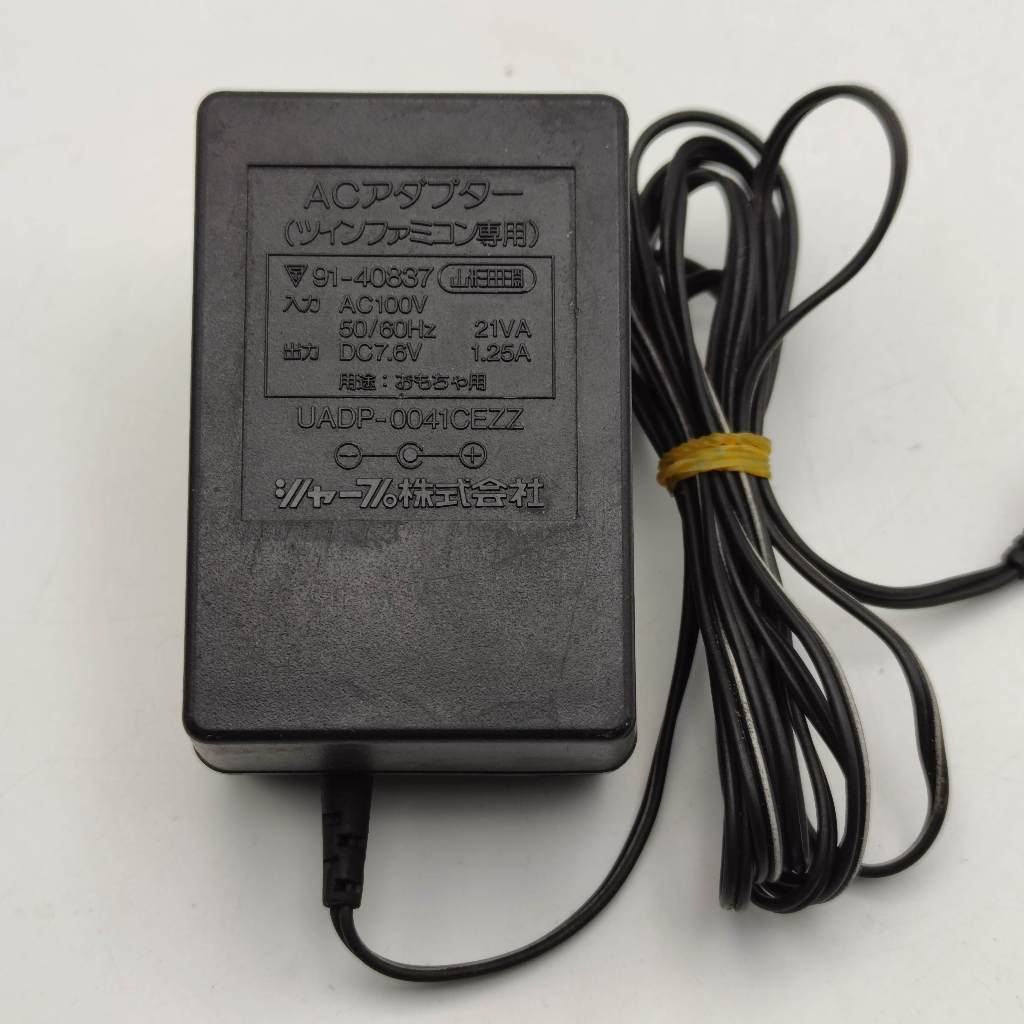Sharp Twin Famicom Famicom AC Adapter [UADP-0041CEZZ] หม้อแปลง แท้ มือสอง ไฟญี่ปุ่น 100v ต้องใช้ ...