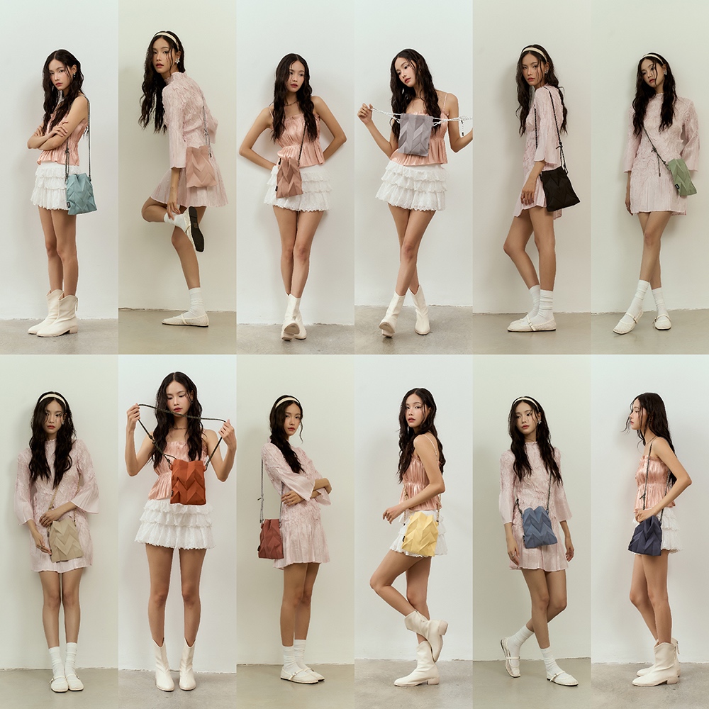 Pavi Studio - W mini knot กระเป๋าผ้าอัดพลีทลาย W สายไนลอน มี 14 สี | Shopee Thailand