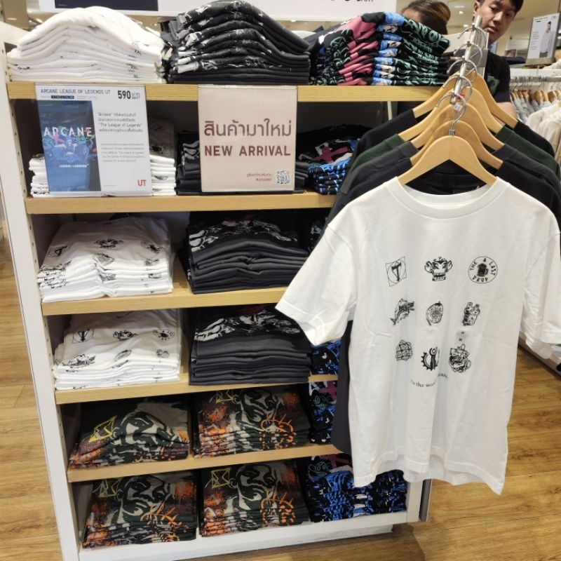 รับหิ้วของแท้ Uniqlo UT ARCANE LEAGUE OF LEGEND | Shopee Thailand
