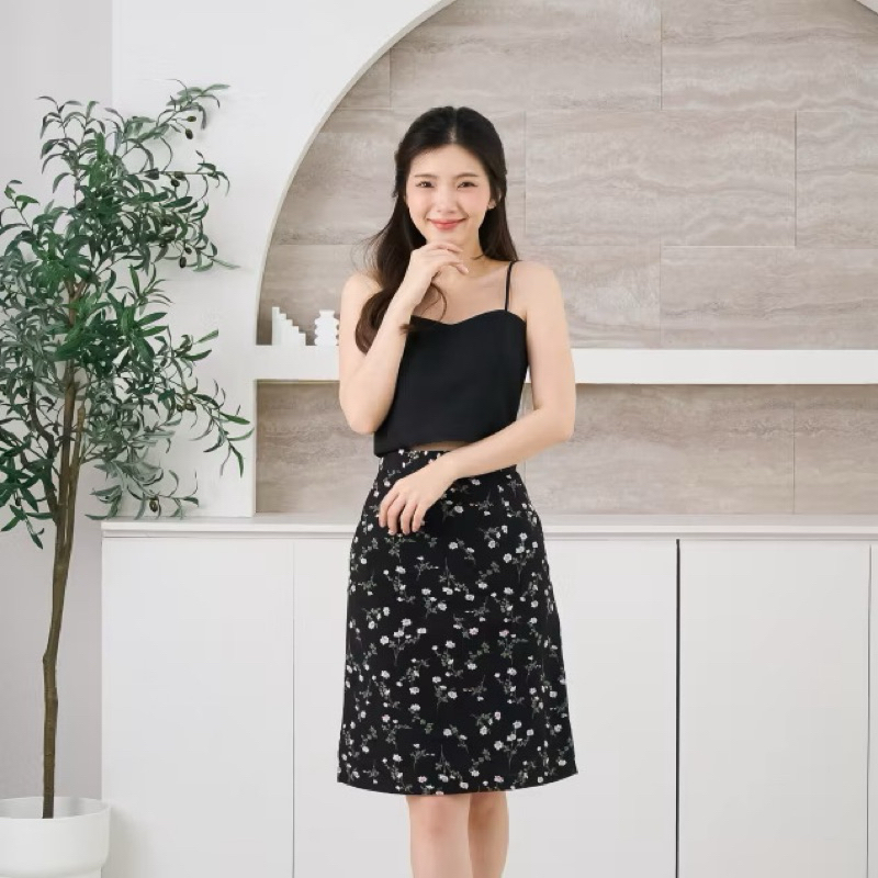 [ส่งต่อ] Pixie Skirt รุ่นยาวพิเศษ กระโปรงเอวสูง ทรงเอ size L | Shopee Thailand