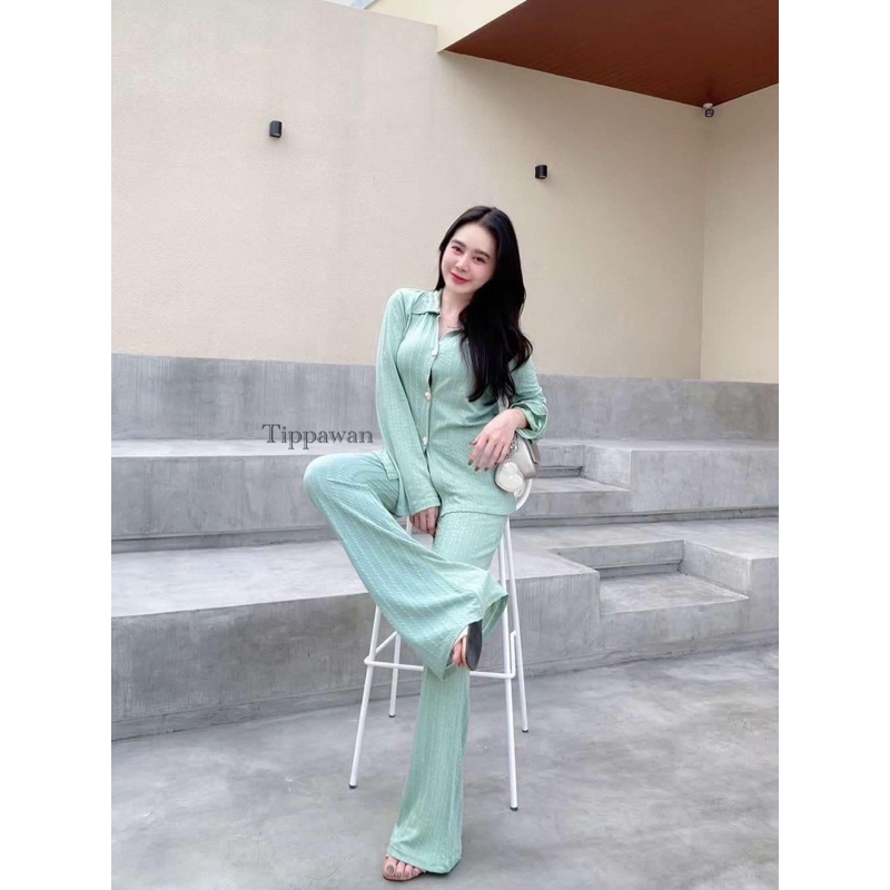 Phapassz - Set เสื้อเซิ๊ตผ้าเปียมาพร้อมกางเกงทรงกระบอกเล็ก สวยมากๆ ดีเทลผ้าคือสุดปัง ให้ลุคแบบ ...