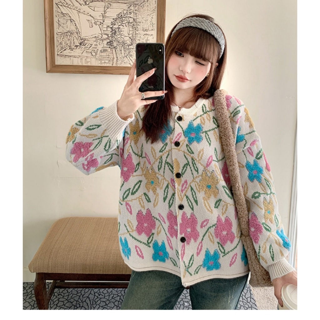R352 Cosmos คาร์ดิแกนไหมพรม ปักลายดอกไม้ ดีเทลกระดุมหน้า ผ้าหนานุ่ม ใส่ ...