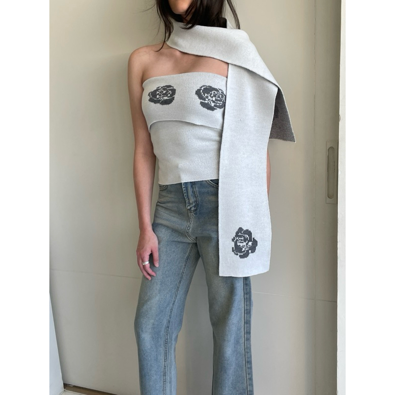 เซ็ตเสื้อเกาะอกและผ้าพันคอ Rush Official ‘Evie’ A Set Of Top & Scarf ...