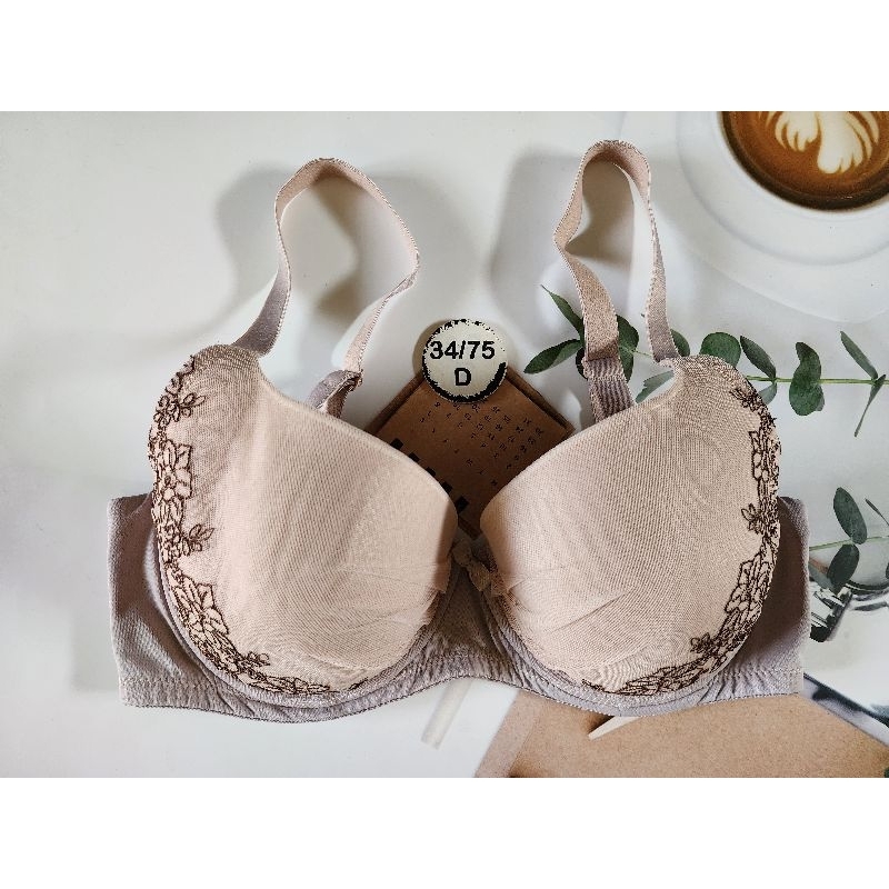 เสื้อชั้นใน Sabina ไซซ์ 34D/D75 งานมือ 2 สภาพดี | Shopee Thailand