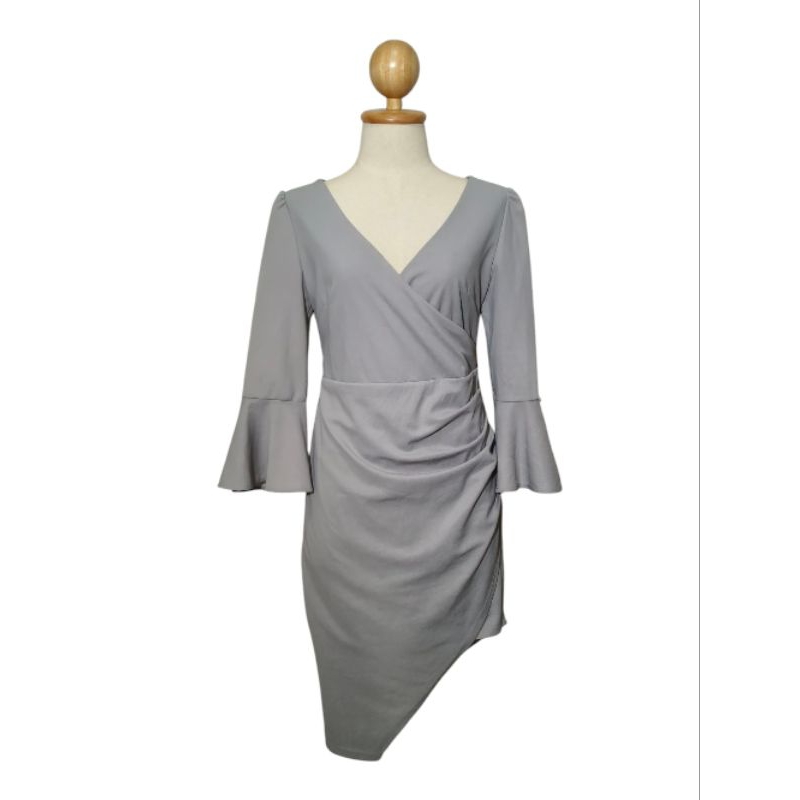 ชุดเดรสสั้น มือสอง Brand : FEIMAN | Shopee Thailand