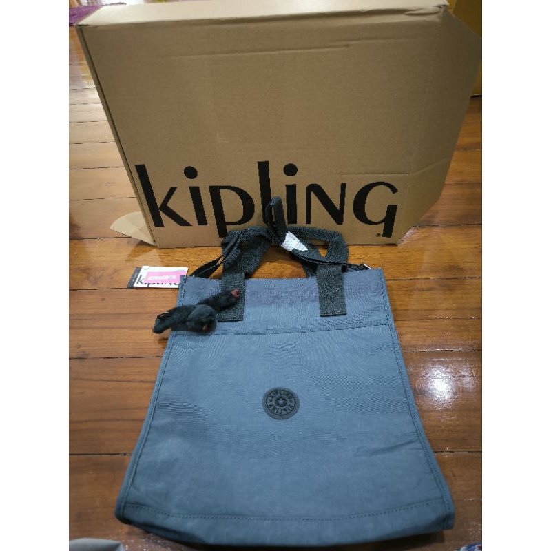 Kipling inara L สี Noc Grey มือหนึ่ง ราคาป้าย 5200 บาท | Shopee Thailand