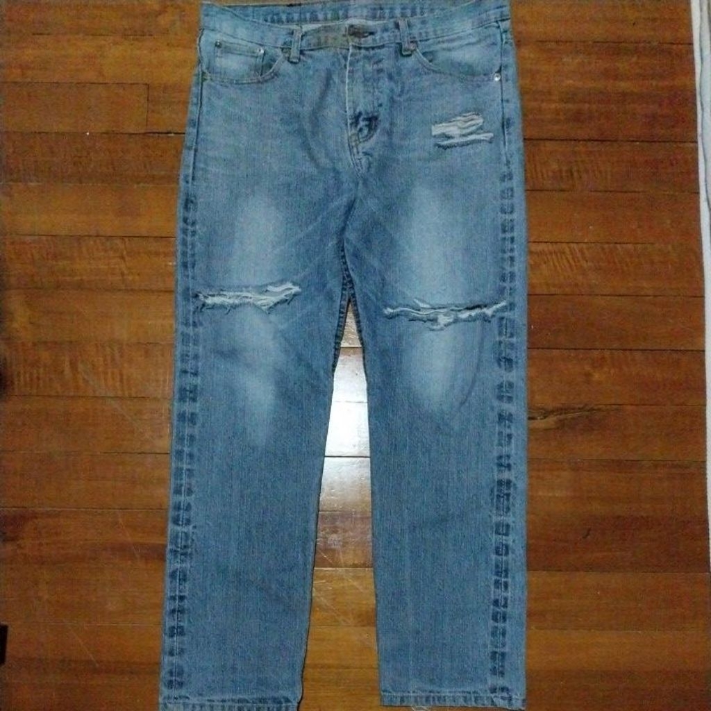 กางเกงยีนส์ขายาว แนวสตรีท LEVANI JEANS WEAR & CO มือสอง สภาพดี ของพร้อมส่งครับ | Shopee Thailand