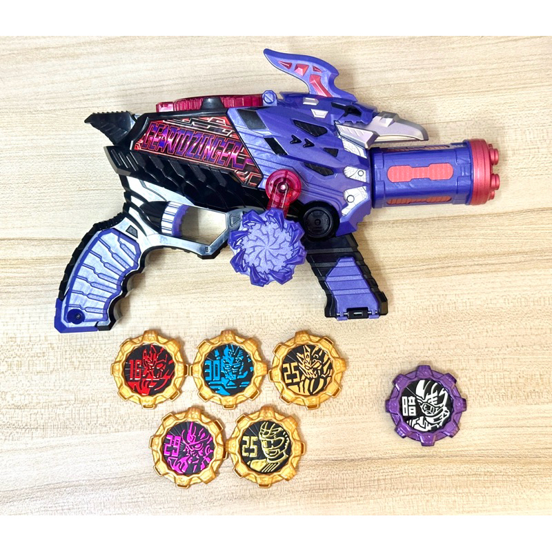 DX P-Bandai Geartozinger - อุปกรณ์แปลงร่างของ Stacaesar จากเซนไคเจอร์ ...