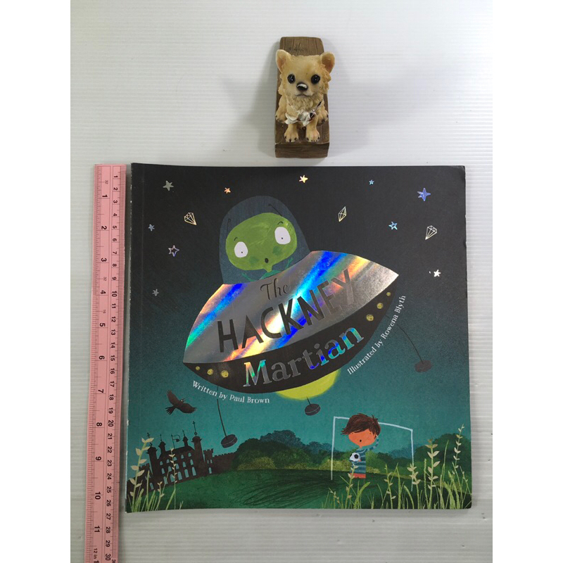 The Hackney Martian หนังสือภาษาอังกฤษปกอ่อนมือสอง | Shopee Thailand