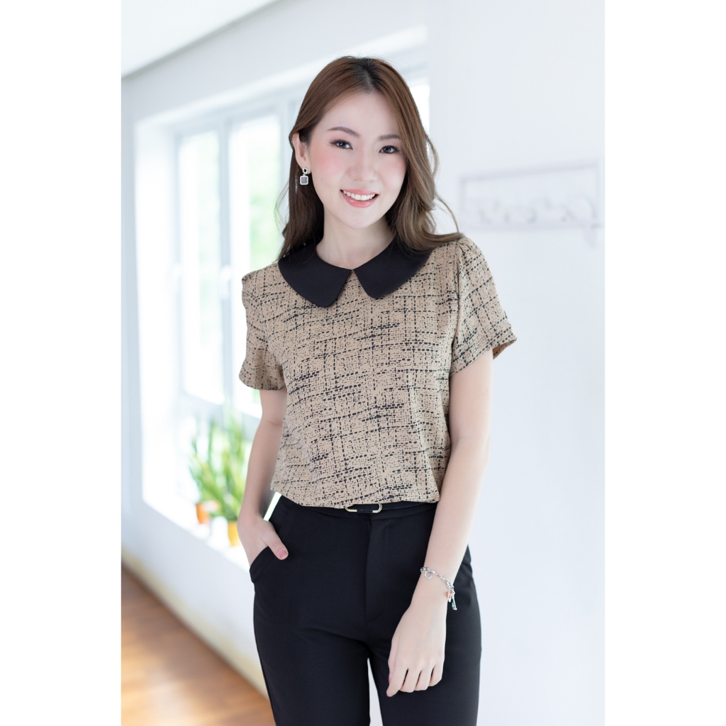 [สงกรานต์ส่งปกติ] Narinari : MT0106 Peter Pan Collar Folded Sleeve Blouse เสื้อปกบัว แขนจับจีบ ...